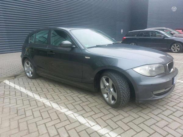 Grey BMW 118 2008 in Vilnius, with an engine capacity of 2.00 L and mileage of 333 thousand km for 2990 €, photo 4 on AUTOMOTO.COM.LV