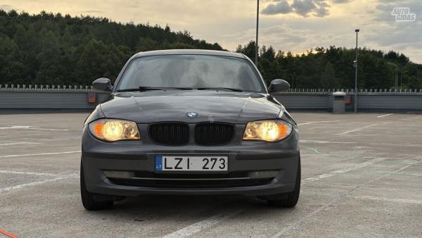 Grey BMW 118 2008 in Vilnius, with an engine capacity of 2.00 L and mileage of 440 thousand km for 2500 €, photo 2 on AUTOMOTO.COM.LV