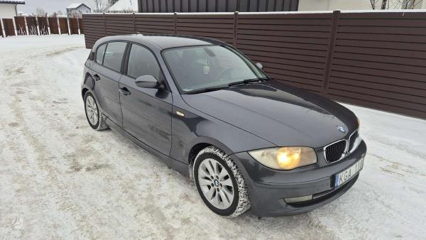Pelēks BMW 118 2008 Kauņa, ar dzinēja tilpumu 2.00 L un nobraukumu 257 tūkst. km par 2000 €, foto 1 vietnē AUTOMOTO.COM.LV