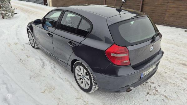 Pelēks BMW 118 2008 Kauņa, ar dzinēja tilpumu 2.00 L un nobraukumu 257 tūkst. km par 2000 €, foto 4 vietnē AUTOMOTO.COM.LV