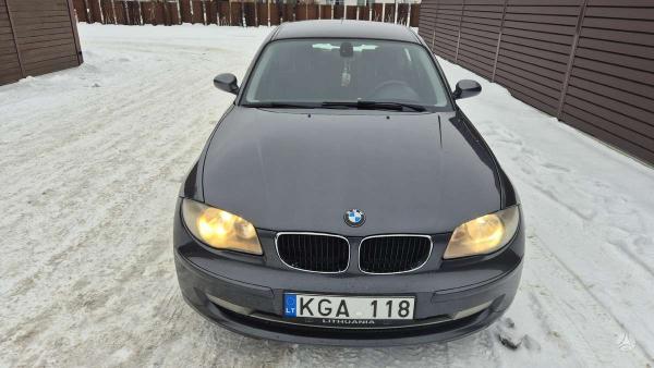 Pelēks BMW 118 2008 Kauņa, ar dzinēja tilpumu 2.00 L un nobraukumu 257 tūkst. km par 2000 €, foto 6 vietnē AUTOMOTO.COM.LV