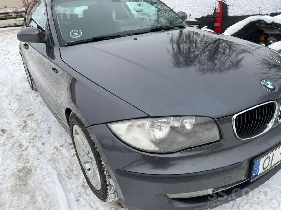 Grey BMW 118 2008 in Liepaja, with an engine capacity of 2.00 L and mileage of 374 thousand km for 2500 €, photo 2 on AUTOMOTO.COM.LV