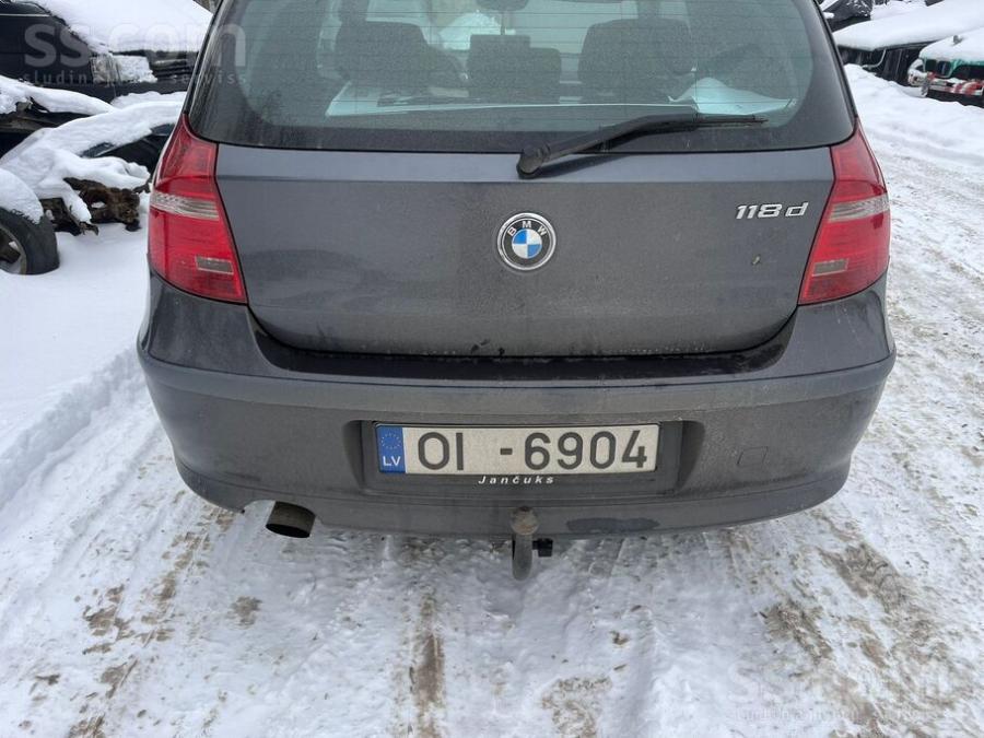 Grey BMW 118 2008 in Liepaja, with an engine capacity of 2.00 L and mileage of 374 thousand km for 2500 €, photo 5 on AUTOMOTO.COM.LV