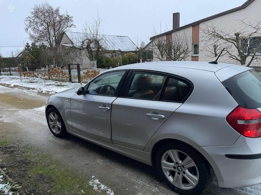 Grey BMW 118 2008 in Joniskis, with an engine capacity of 2.00 L and mileage of 530 thousand km for 2000 €, photo 4 on AUTOMOTO.COM.LV