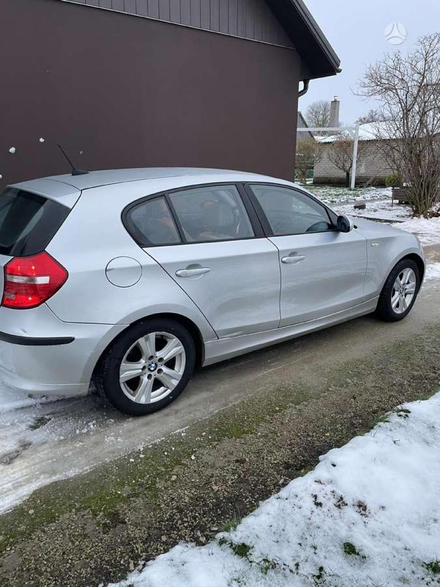 Grey BMW 118 2008 in Joniskis, with an engine capacity of 2.00 L and mileage of 530 thousand km for 2000 €, photo 5 on AUTOMOTO.COM.LV