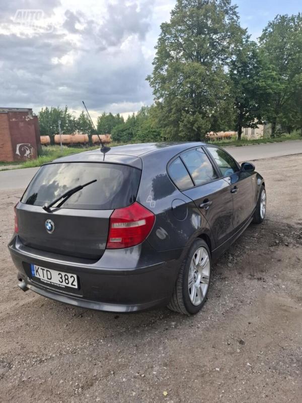 Grey BMW 118 2008 in Alytus, with an engine capacity of 2.00 L and mileage of 321 thousand km for 2500 €, photo 2 on AUTOMOTO.COM.LV