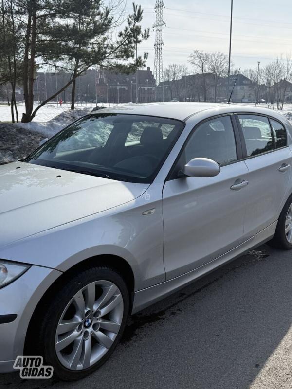 Pelēks BMW 118 2008 Klaipėda, ar dzinēja tilpumu 2.00 L un nobraukumu 288 tūkst. km par 3950 €, foto 3 vietnē AUTOMOTO.COM.LV