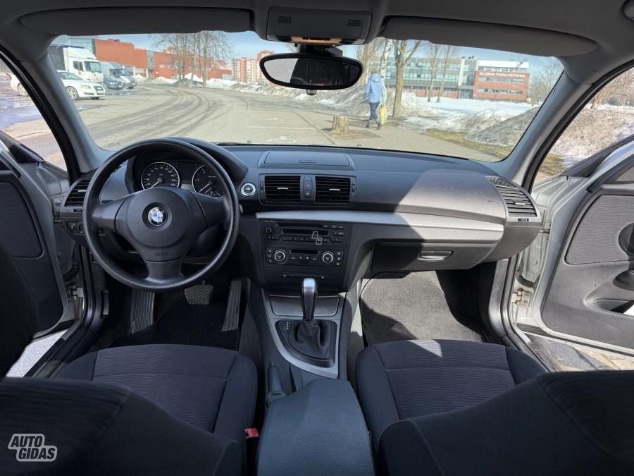 Grey BMW 118 2008 in Klaipeda, with an engine capacity of 2.00 L and mileage of 288 thousand km for 3950 €, photo 7 on AUTOMOTO.COM.LV