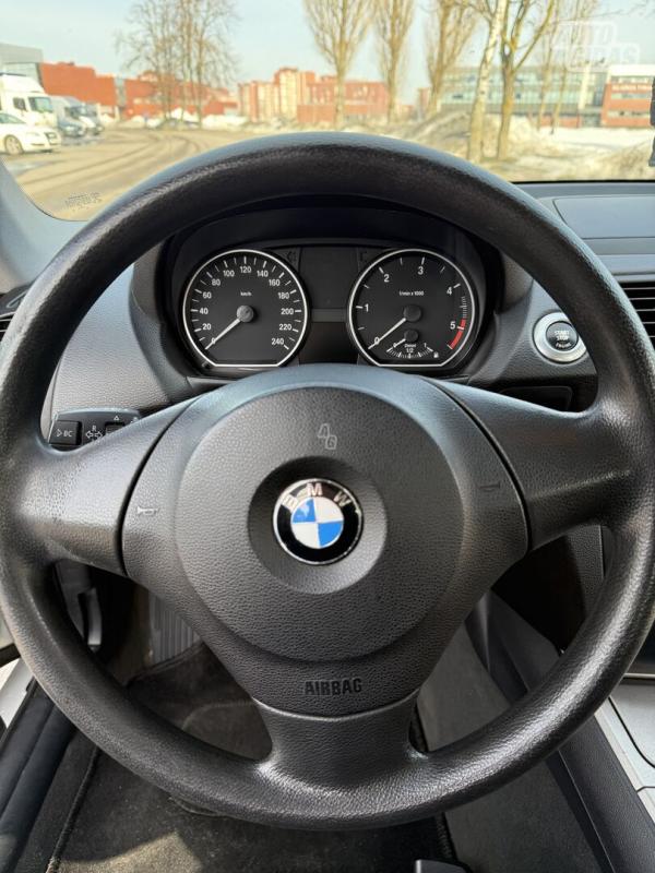 Pelēks BMW 118 2008 Klaipėda, ar dzinēja tilpumu 2.00 L un nobraukumu 288 tūkst. km par 3950 €, foto 7 vietnē AUTOMOTO.COM.LV