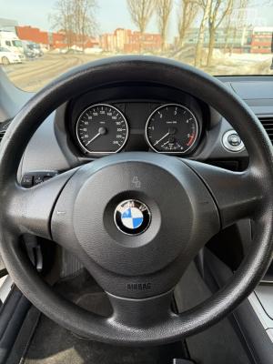 Grey BMW 118 2008 in Klaipeda, with an engine capacity of 2.00 L and mileage of 288 thousand km for 3950 €, photo 8 on AUTOMOTO.COM.LV