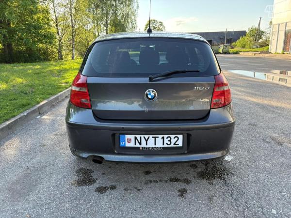 Pelēks BMW 118 2008 Marijampole, ar dzinēja tilpumu 2.00 L un nobraukumu 273 tūkst. km par 3350 €, foto 4 vietnē AUTOMOTO.COM.LV