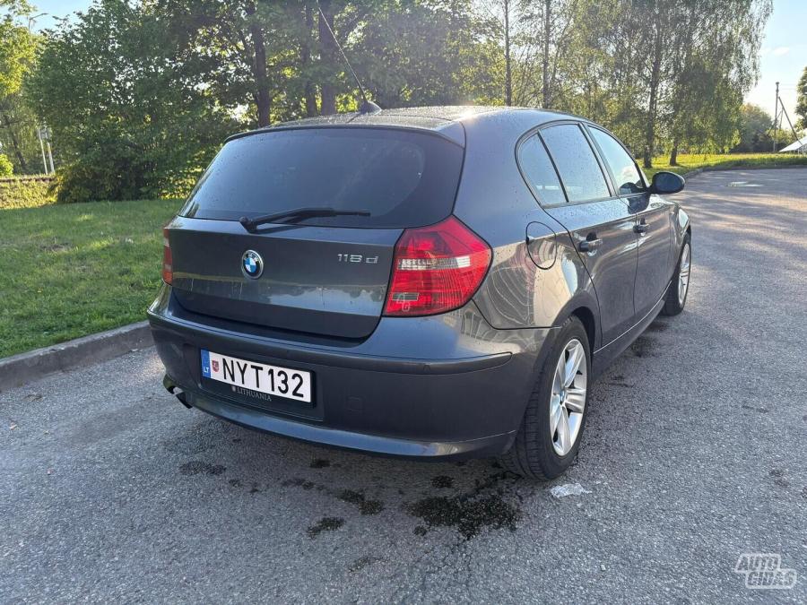 Grey BMW 118 2008 in Marijampole, with an engine capacity of 2.00 L and mileage of 273 thousand km for 2999 €, photo 5 on AUTOMOTO.COM.LV