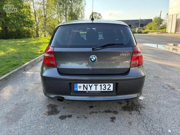 Grey BMW 118 2008 in Marijampole, with an engine capacity of 2.00 L and mileage of 273 thousand km for 2999 €, photo 5 on AUTOMOTO.COM.LV