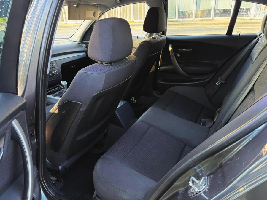 Grey BMW 118 2008 in Marijampole, with an engine capacity of 2.00 L and mileage of 273 thousand km for 2999 €, photo 11 on AUTOMOTO.COM.LV
