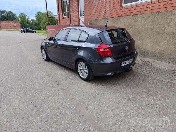 Grey BMW 118 2008 in Cesis, with an engine capacity of 2.00 L and mileage of 249 thousand km for 4800 €, photo 3 on AUTOMOTO.COM.LV