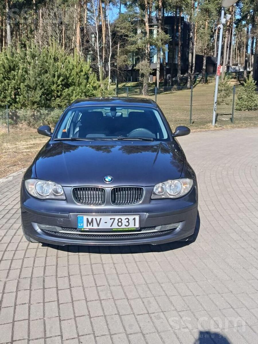 Grey BMW 118 2008 in Riga, with an engine capacity of 2.00 L and mileage of 246 thousand km for 2200 €, photo 1 on AUTOMOTO.COM.LV