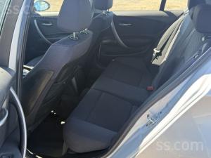 Grey BMW 118 2008 in Liepaja, with an engine capacity of 2.00 L and mileage of 283 thousand km for 3800 €, photo 11 on AUTOMOTO.COM.LV