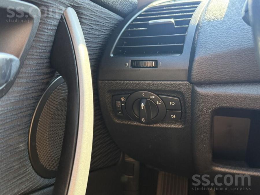 Grey BMW 118 2008 in Liepaja, with an engine capacity of 2.00 L and mileage of 283 thousand km for 3800 €, photo 21 on AUTOMOTO.COM.LV