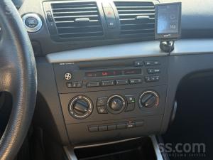 Grey BMW 118 2008 in Liepaja, with an engine capacity of 2.00 L and mileage of 283 thousand km for 3800 €, photo 22 on AUTOMOTO.COM.LV