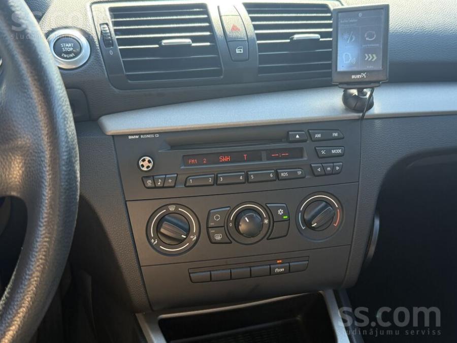 Grey BMW 118 2008 in Liepaja, with an engine capacity of 2.00 L and mileage of 283 thousand km for 3800 €, photo 22 on AUTOMOTO.COM.LV