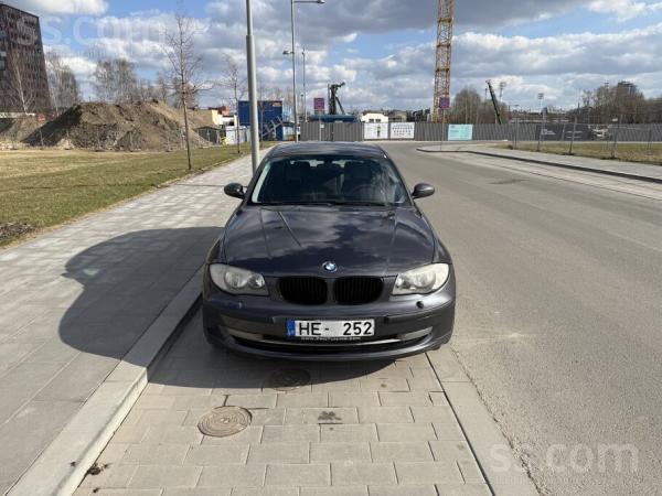 Серый БМВ 118 2008 в Рига, объемом двигателя 2.00 л и пробегом 219 тыс. км за 1500 €, фото 1 на AUTOMOTO.COM.LV