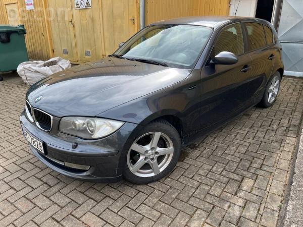 Grey BMW 118 2008 in Cesis, with an engine capacity of 2.00 L and mileage of 268 thousand km for 4290 €, photo 2 on AUTOMOTO.COM.LV