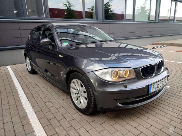 Pelēks BMW 118 2008 Kauņa, ar dzinēja tilpumu 2.00 L un nobraukumu 284 tūkst. km par 3950 €, foto 1 vietnē AUTOMOTO.COM.LV