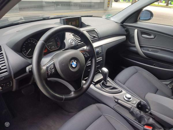 Pelēks BMW 118 2008 Kauņa, ar dzinēja tilpumu 2.00 L un nobraukumu 284 tūkst. km par 3950 €, foto 10 vietnē AUTOMOTO.COM.LV