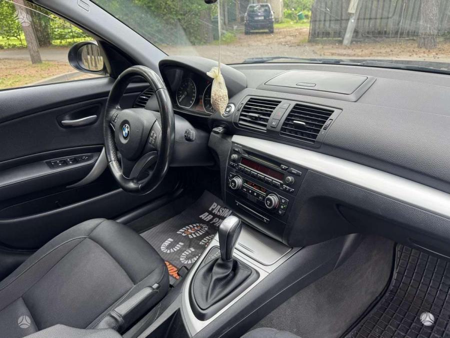 Pelēks BMW 118 2008 Kauņa, ar dzinēja tilpumu 2.00 L un nobraukumu 230 tūkst. km par 3999 €, foto 12 vietnē AUTOMOTO.COM.LV
