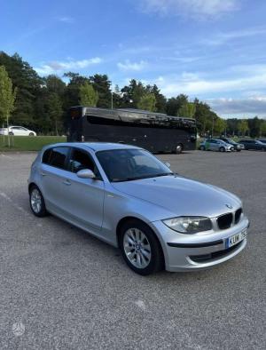 Grey BMW 118 2008 in Vilnius, with an engine capacity of 2.00 L and mileage of 260 thousand km for 2600 €, photo 3 on AUTOMOTO.COM.LV
