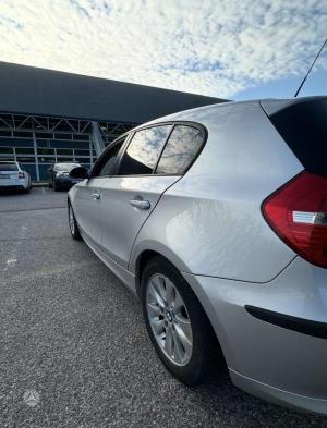 Grey BMW 118 2008 in Vilnius, with an engine capacity of 2.00 L and mileage of 260 thousand km for 2600 €, photo 5 on AUTOMOTO.COM.LV