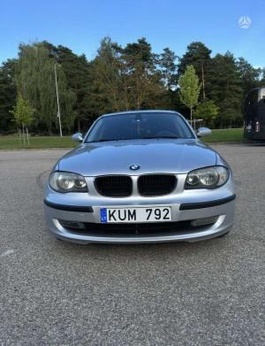 Grey BMW 118 2008 in Vilnius, with an engine capacity of 2.00 L and mileage of 260 thousand km for 2600 €, photo 9 on AUTOMOTO.COM.LV