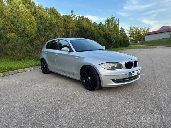 Grey BMW 118 2008 in Talsi, with an engine capacity of 2.00 L and mileage of 266 thousand km for 3200 €, photo 3 on AUTOMOTO.COM.LV
