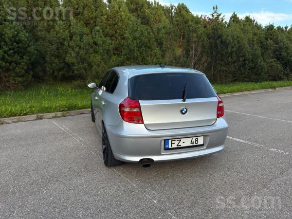 Grey BMW 118 2008 in Talsi, with an engine capacity of 2.00 L and mileage of 266 thousand km for 3200 €, photo 6 on AUTOMOTO.COM.LV