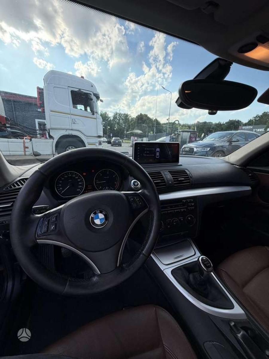Grey BMW 118 2008 in Vilnius, with an engine capacity of 0.00 L and mileage of 244 thousand km for 2750 €, photo 7 on AUTOMOTO.COM.LV