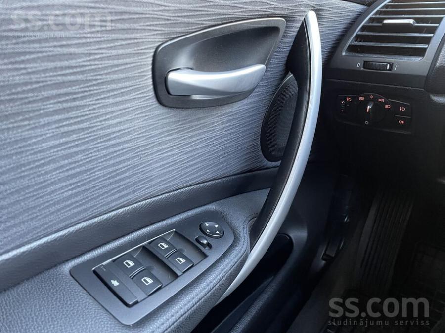 Grey BMW 118 2008 in Talsi, with an engine capacity of 2.00 L and mileage of 265 thousand km for 3200 €, photo 11 on AUTOMOTO.COM.LV