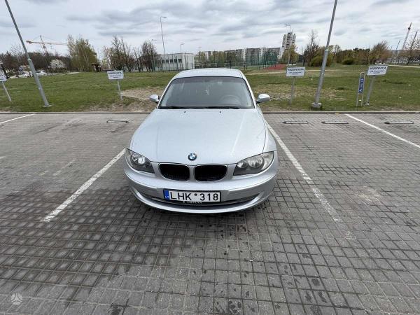 Pelēks BMW 118 2008 Viļņa, ar dzinēja tilpumu 2.00 L un nobraukumu 317 tūkst. km par 2500 €, foto 1 vietnē AUTOMOTO.COM.LV