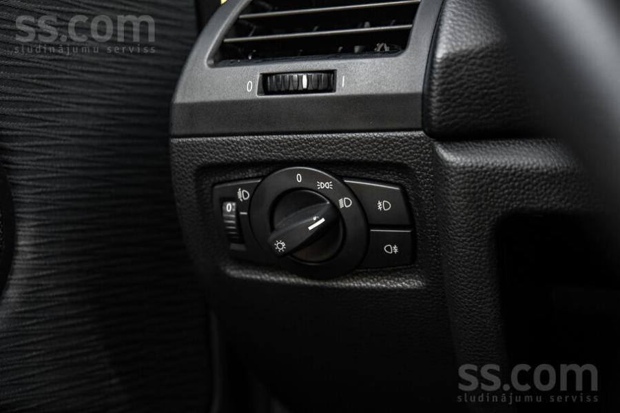 Pelēks BMW 118 2008 Jelgava, ar dzinēja tilpumu 2.00 L un nobraukumu 347 tūkst. km par 4500 €, foto 16 vietnē AUTOMOTO.COM.LV