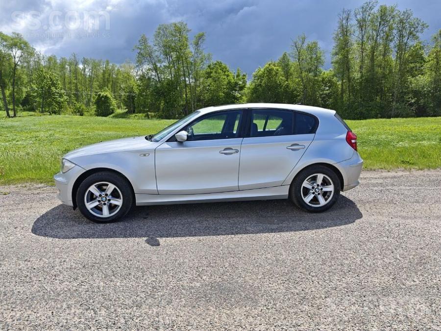 Pelēks BMW 118 2008 Valka, ar dzinēja tilpumu 2.00 L un nobraukumu 222 tūkst. km par 1400 €, foto 3 vietnē AUTOMOTO.COM.LV