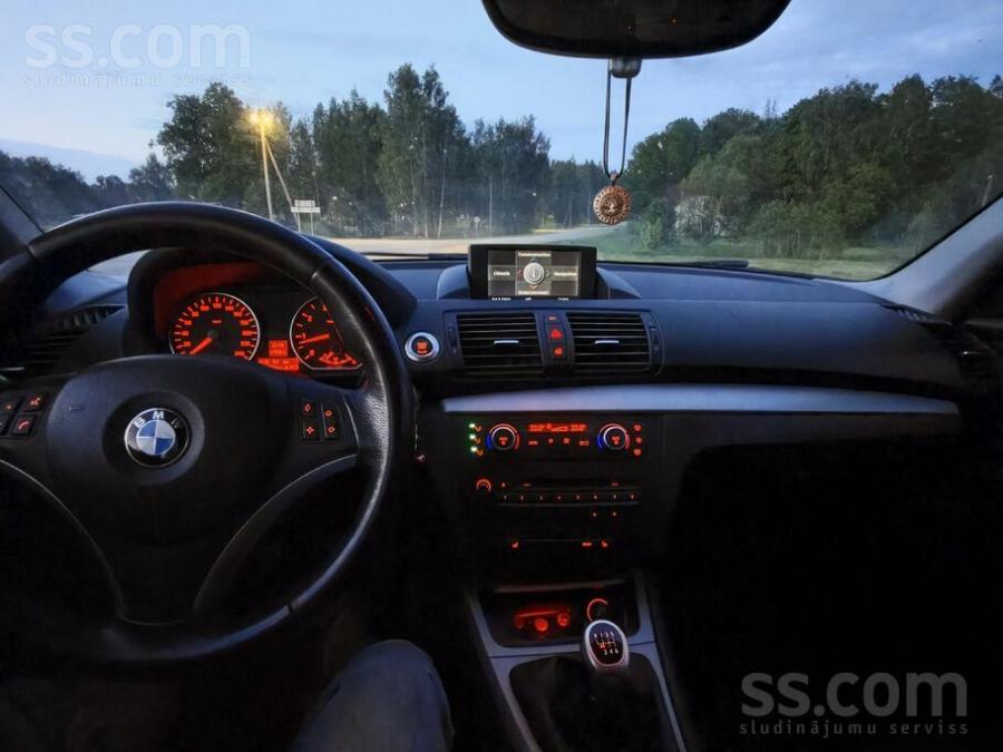 Pelēks BMW 118 2008 Valka, ar dzinēja tilpumu 2.00 L un nobraukumu 222 tūkst. km par 1400 €, foto 5 vietnē AUTOMOTO.COM.LV