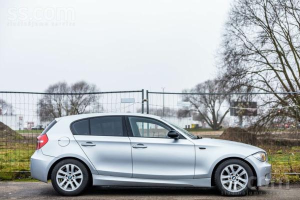 Grey BMW 118 2009 in Riga, with an engine capacity of 2.00 L and mileage of 233 thousand km for 5790 €, photo 5 on AUTOMOTO.COM.LV