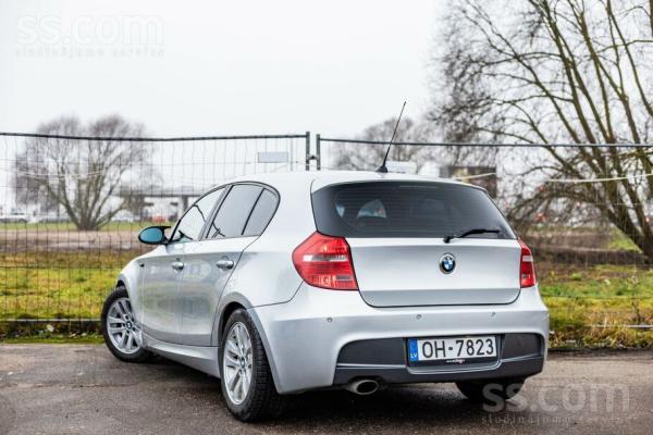 Grey BMW 118 2009 in Riga, with an engine capacity of 2.00 L and mileage of 233 thousand km for 5790 €, photo 7 on AUTOMOTO.COM.LV