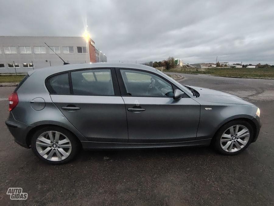 Grey BMW 118 2009 in Panevezys, with an engine capacity of 2.00 L and mileage of 309 thousand km for 3200 €, photo 3 on AUTOMOTO.COM.LV