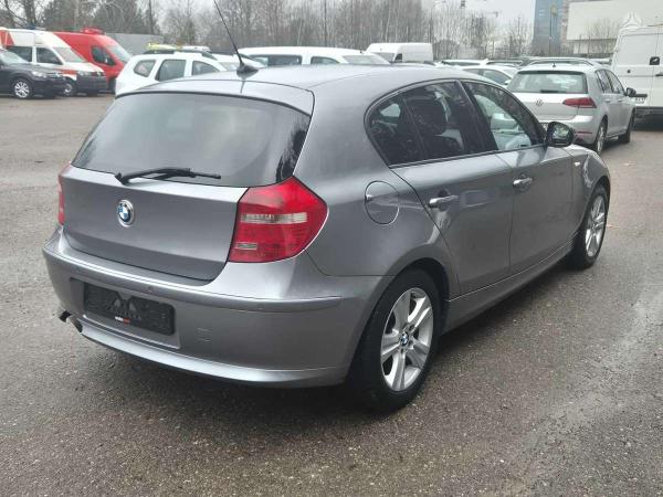 Grey BMW 118 2009 in Vilnius, with an engine capacity of 2.00 L and mileage of 211 thousand km for 2200 €, photo 3 on AUTOMOTO.COM.LV