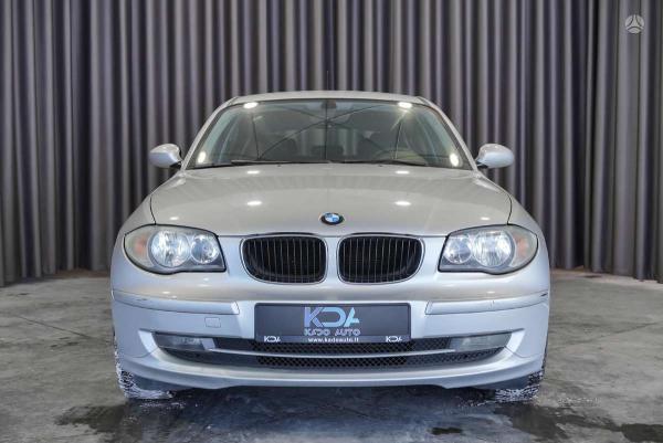 Pelēks BMW 118 2009 Marijampole, ar dzinēja tilpumu 2.00 L un nobraukumu 196 tūkst. km par 2950 €, foto 3 vietnē AUTOMOTO.COM.LV