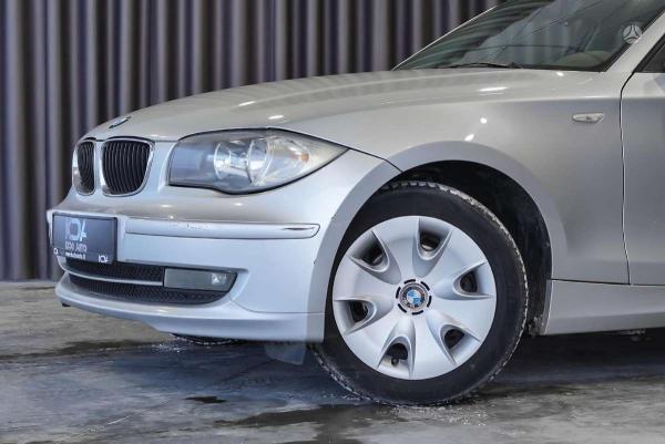 Pelēks BMW 118 2009 Marijampole, ar dzinēja tilpumu 2.00 L un nobraukumu 196 tūkst. km par 2950 €, foto 6 vietnē AUTOMOTO.COM.LV