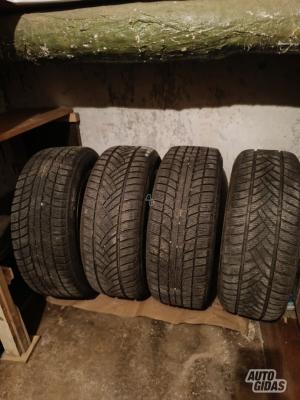 Pelēks BMW 118 2009 Viļņa, ar dzinēja tilpumu 2.00 L un nobraukumu 337 tūkst. km par 2690 €, foto 15 vietnē AUTOMOTO.COM.LV