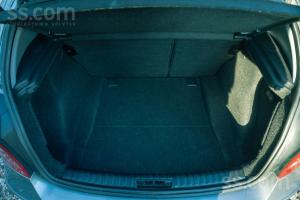 Grey BMW 118 2009 in Liepaja, with an engine capacity of 2.00 L and mileage of 293 thousand km for 3300 €, photo 12 on AUTOMOTO.COM.LV