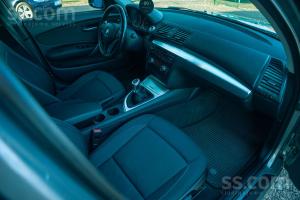 Grey BMW 118 2009 in Liepaja, with an engine capacity of 2.00 L and mileage of 293 thousand km for 3300 €, photo 14 on AUTOMOTO.COM.LV