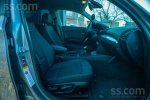 Grey BMW 118 2009 in Liepaja, with an engine capacity of 2.00 L and mileage of 293 thousand km for 3300 €, photo 15 on AUTOMOTO.COM.LV